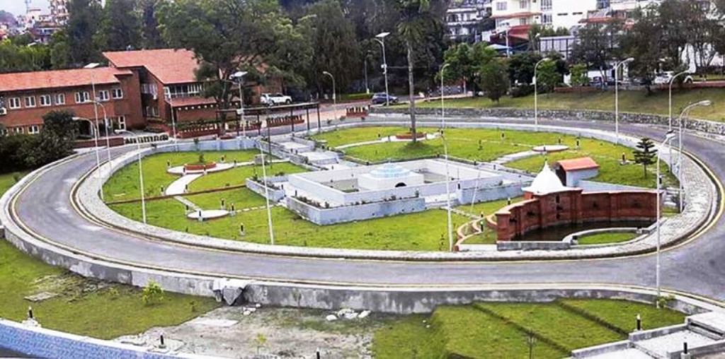 सरकारी जग्गा श्रीमतीदेखि भतिजा बुहारीसम्मको नाममा | SouryaOnline