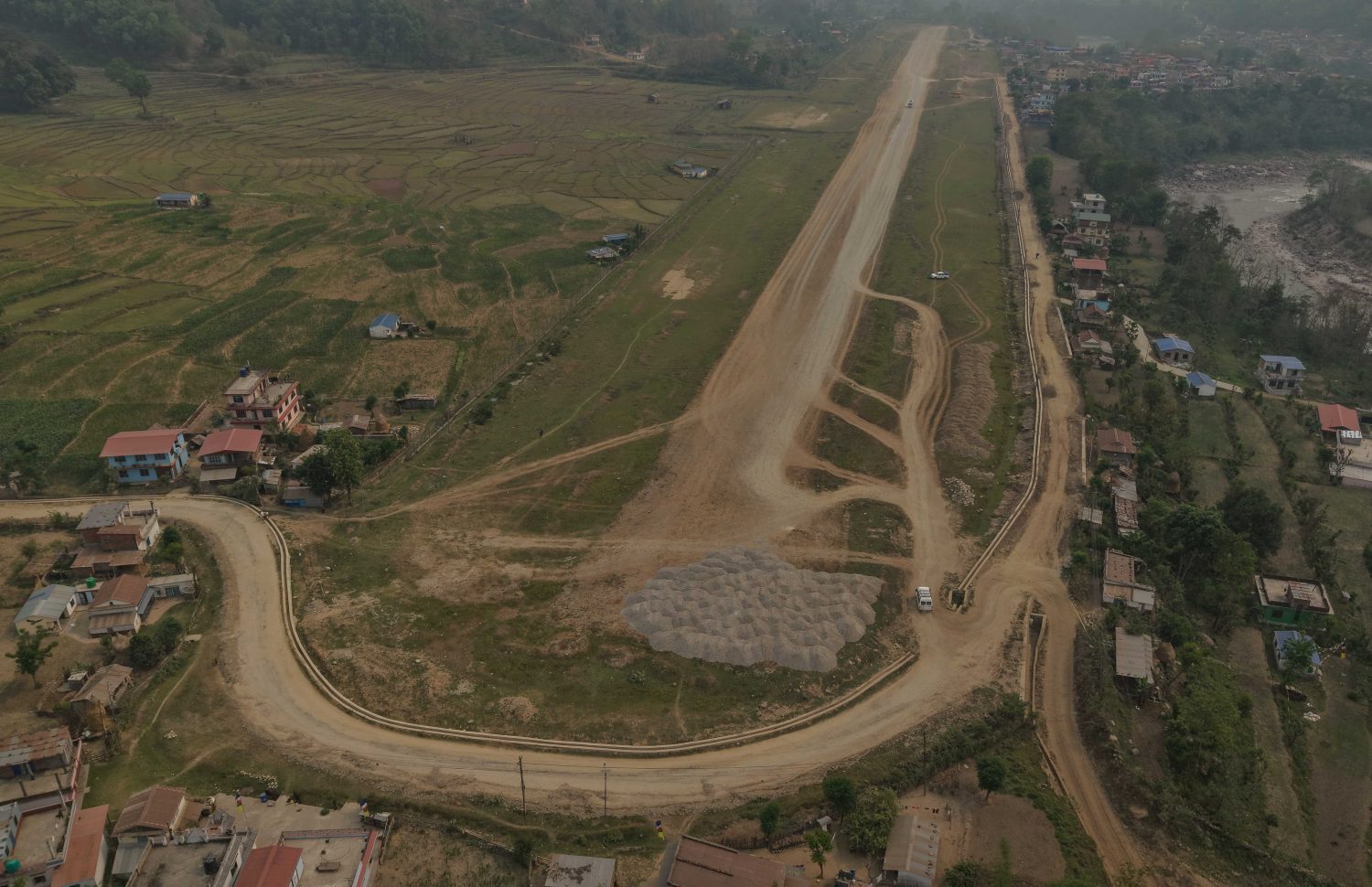 अघि बढ्न सकेन गोरखा पालुङटार विमानस्थलको स्तरोन्नति | SouryaOnline